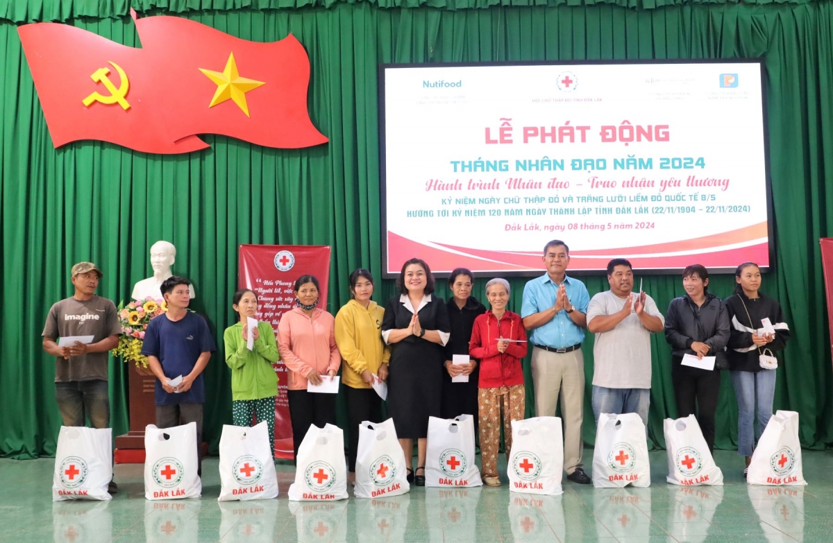 Dăk Lăk pơnđơl pràn lơh ngan dong kờl geh 1 rơbô anih dong kờl kòn ...